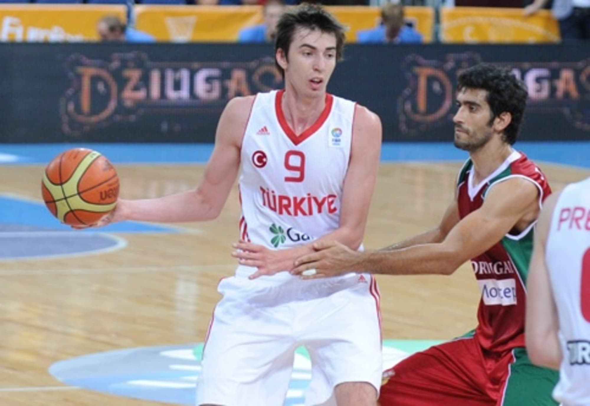 TUR - Erdogan's advice to Edge, Türkyilmaz | FIBA Basketball