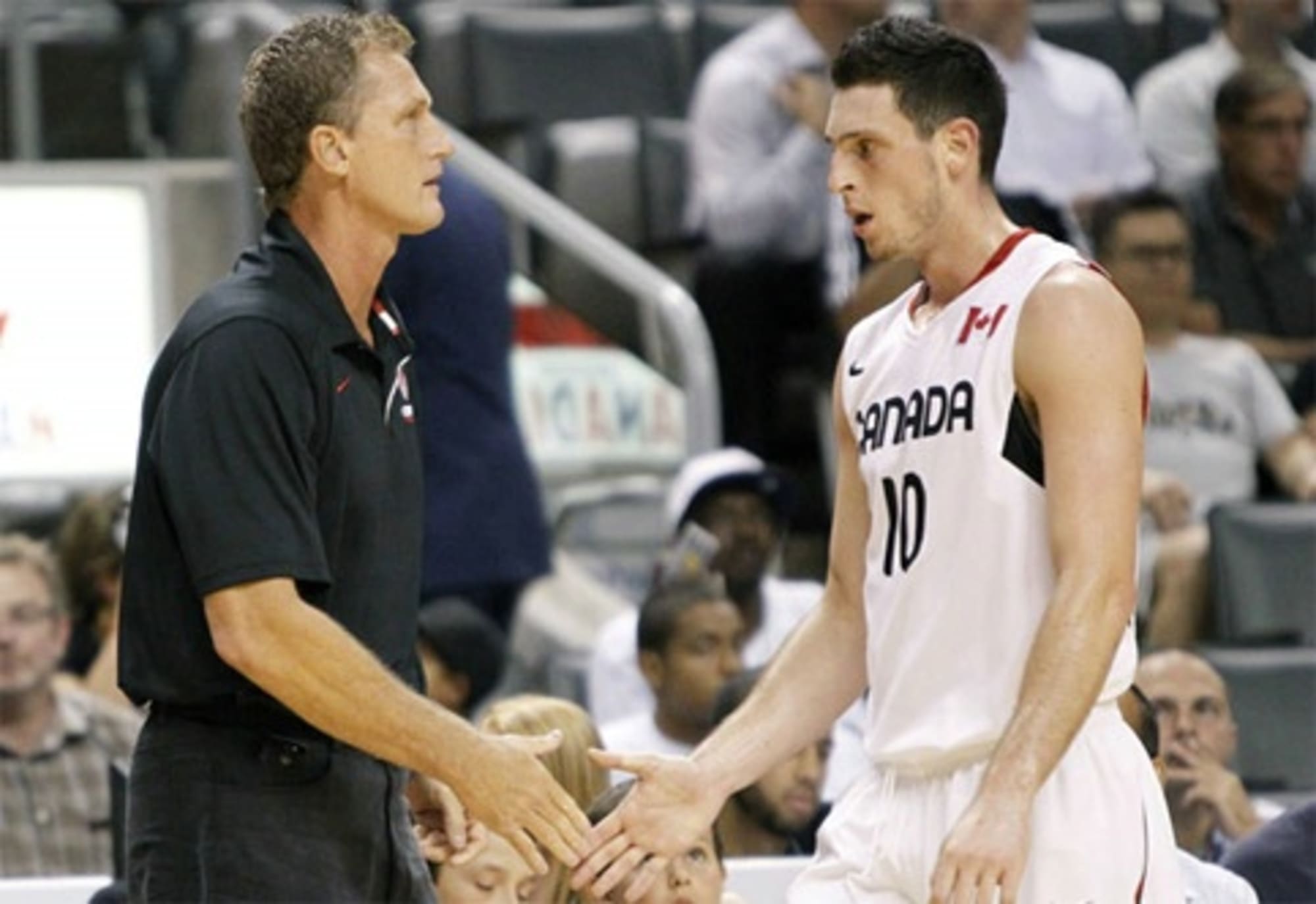 CAN - A look is enough for Rautins family | FIBA Basketball