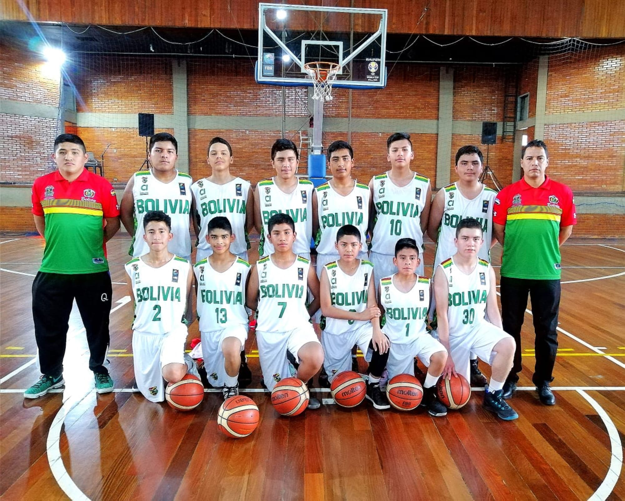Una competencia local lleva al baloncesto de Bolivia a soñar en la ...