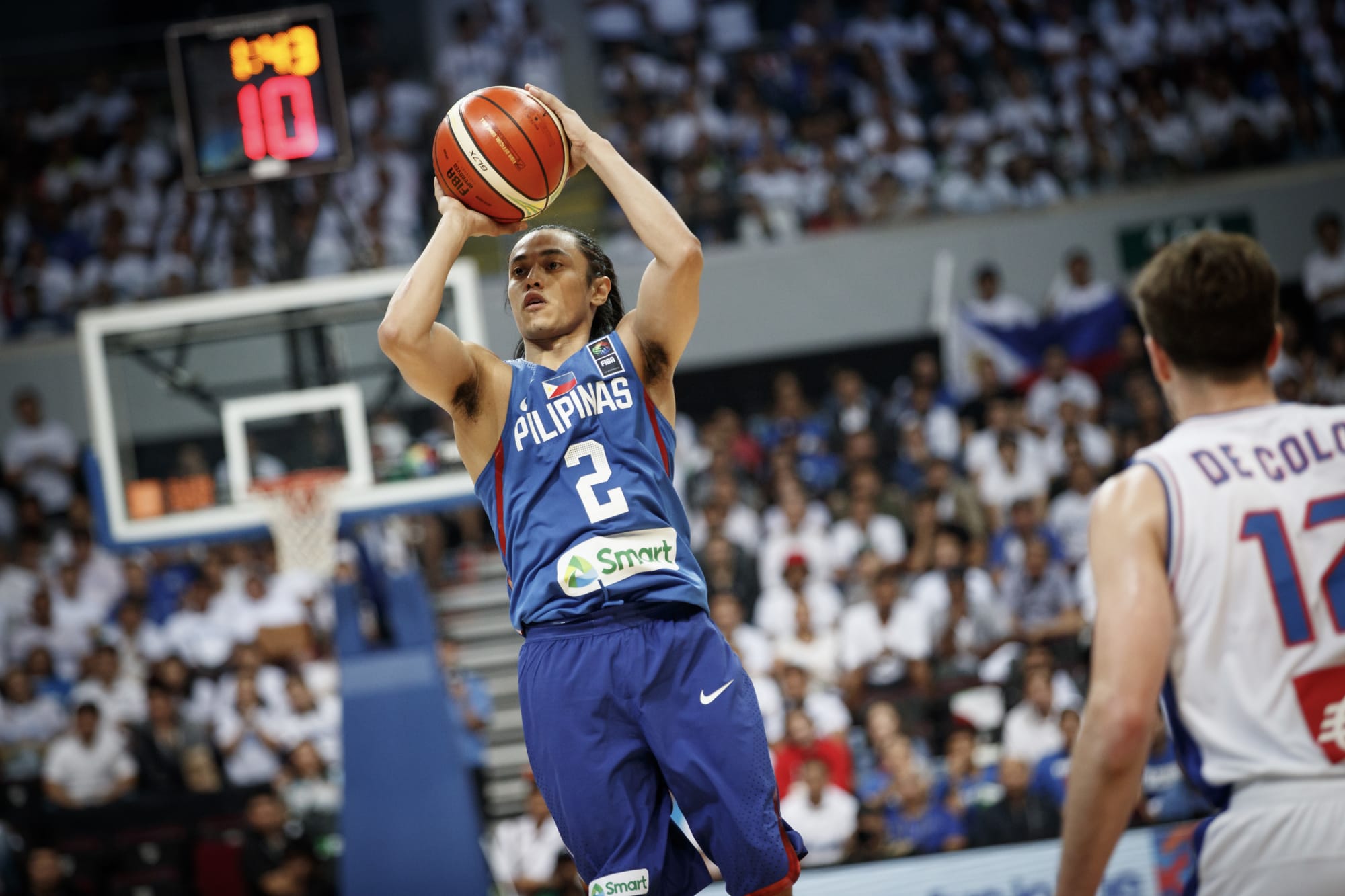 Romeo beats the buzzer against France | FIBA Basketball