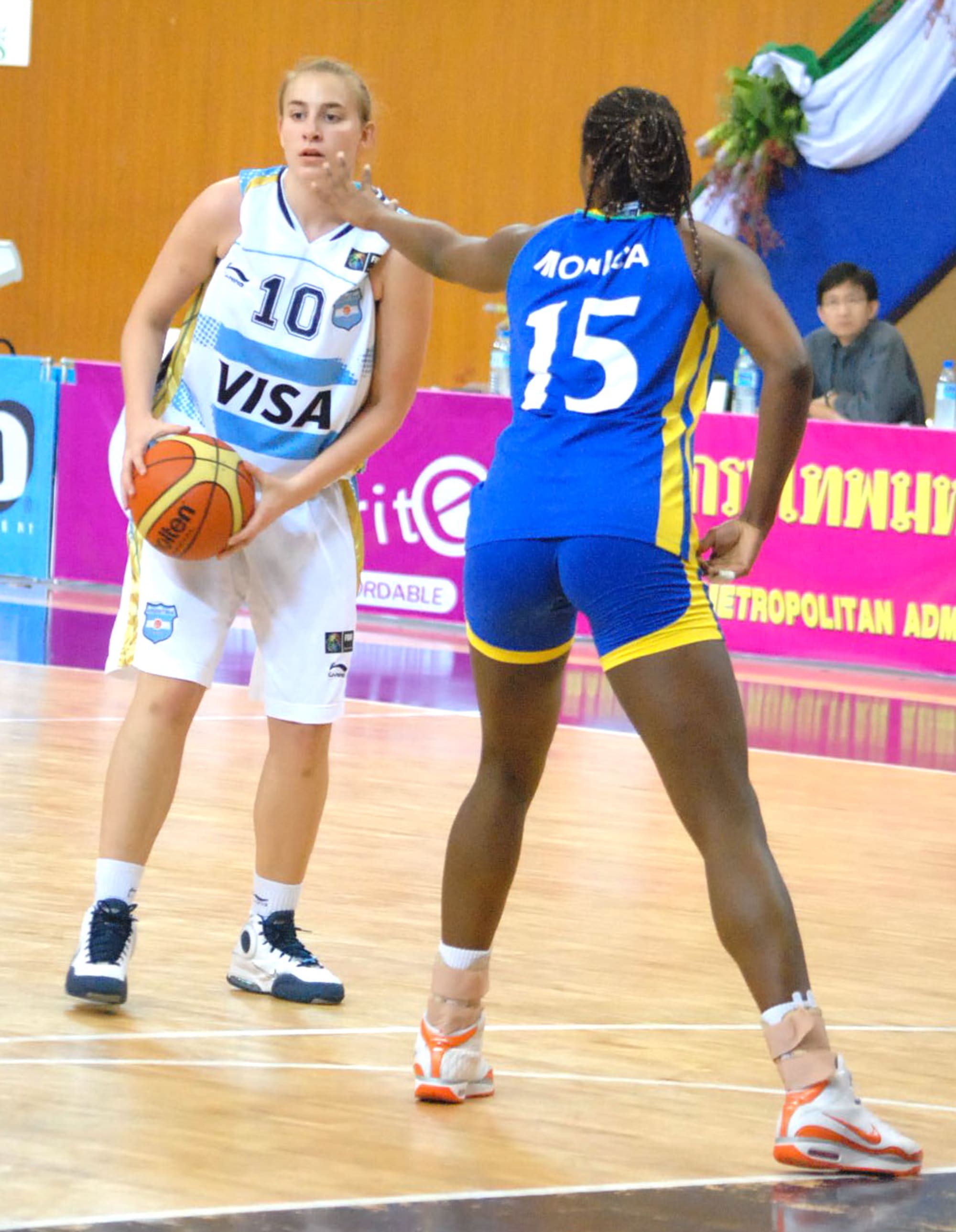 ARG/BRA - Argentina score over Brazil | FIBA Basketball