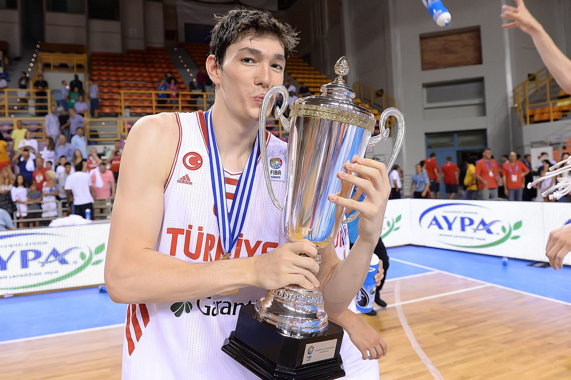 Teen sensation Osman makes Turkey squad | FIBA Basketball