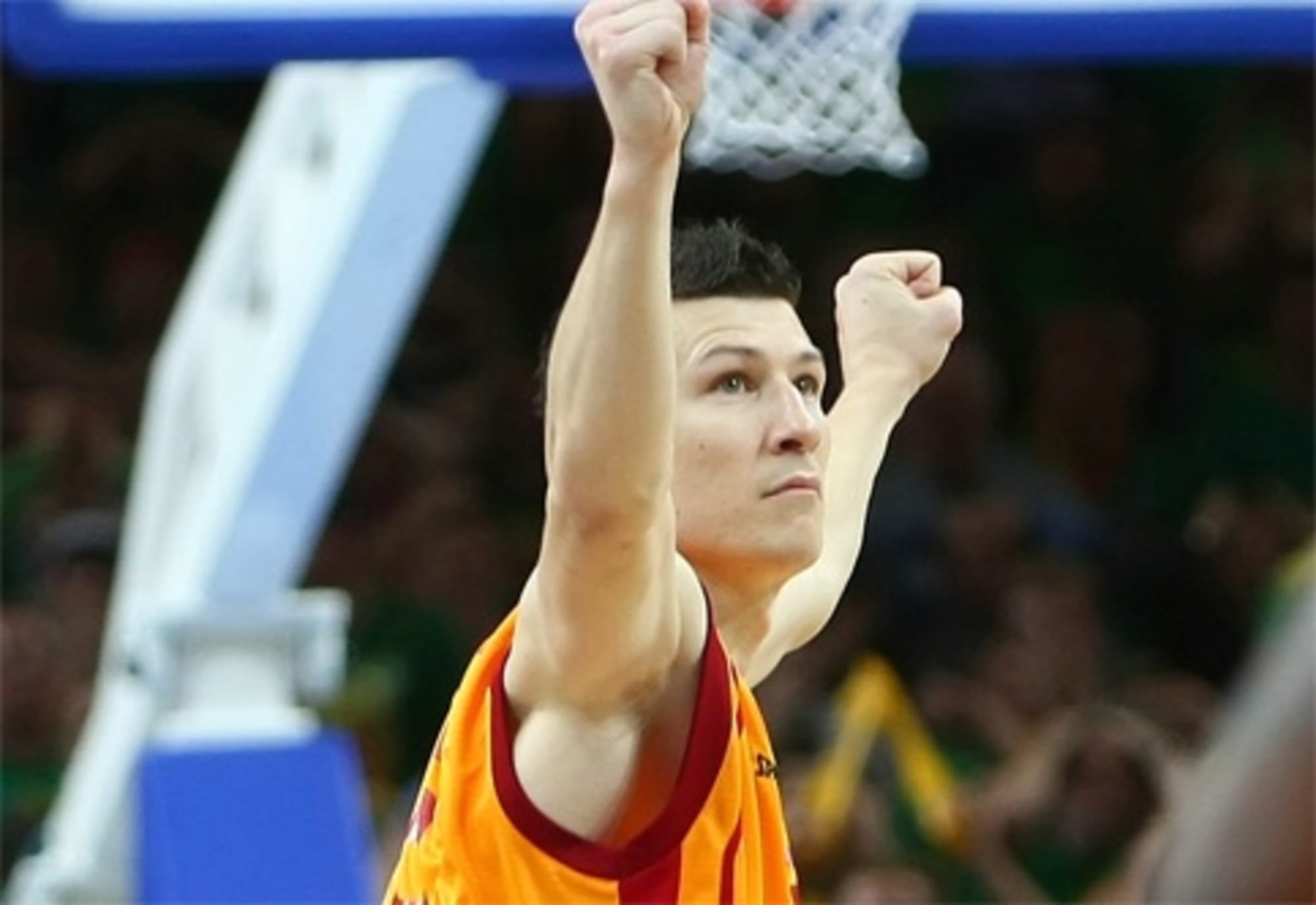 MKD – El gran tiro de Ilievski | FIBA Basketball