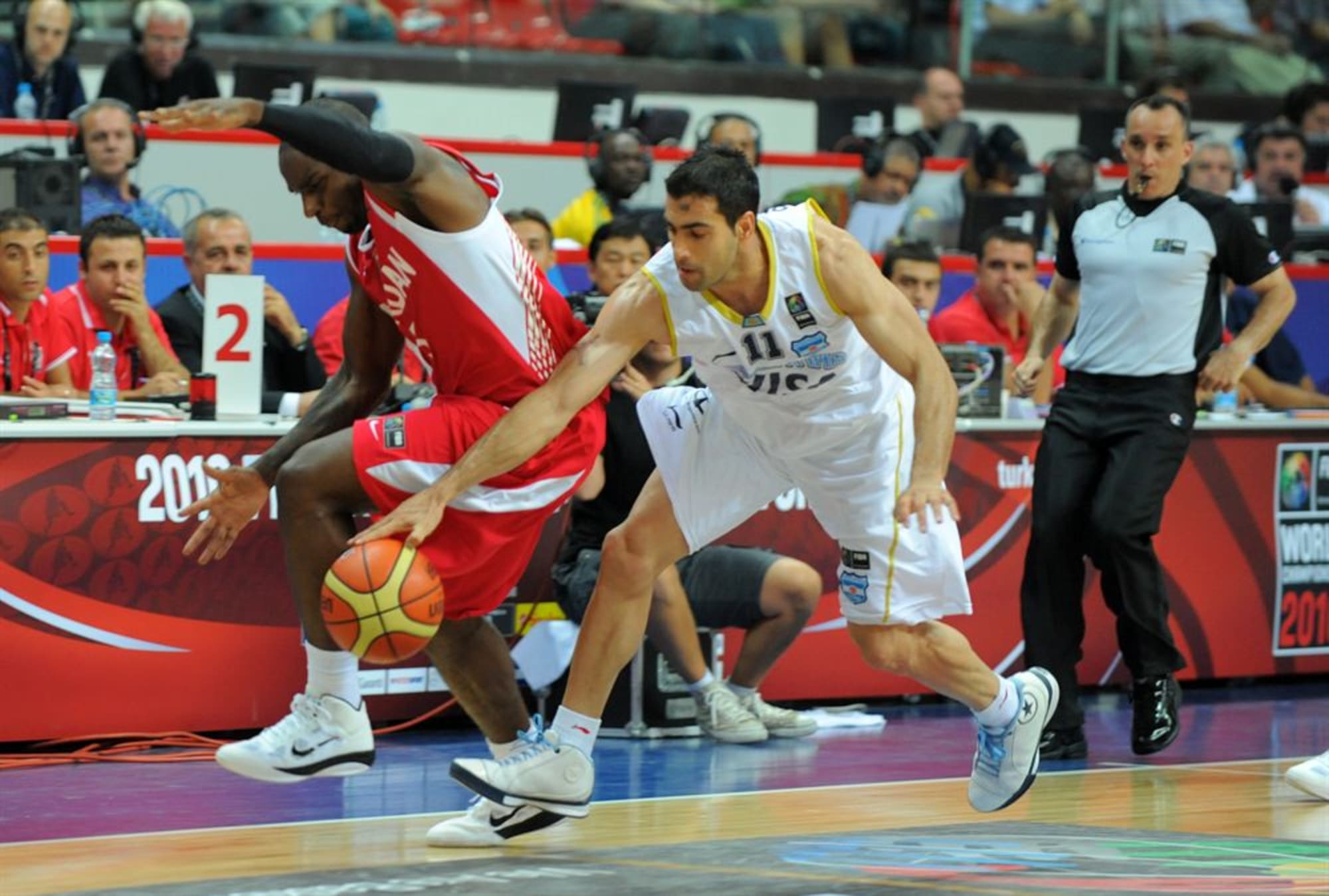ESP/ARG - Argentina's Quinteros on the move | FIBA Basketball