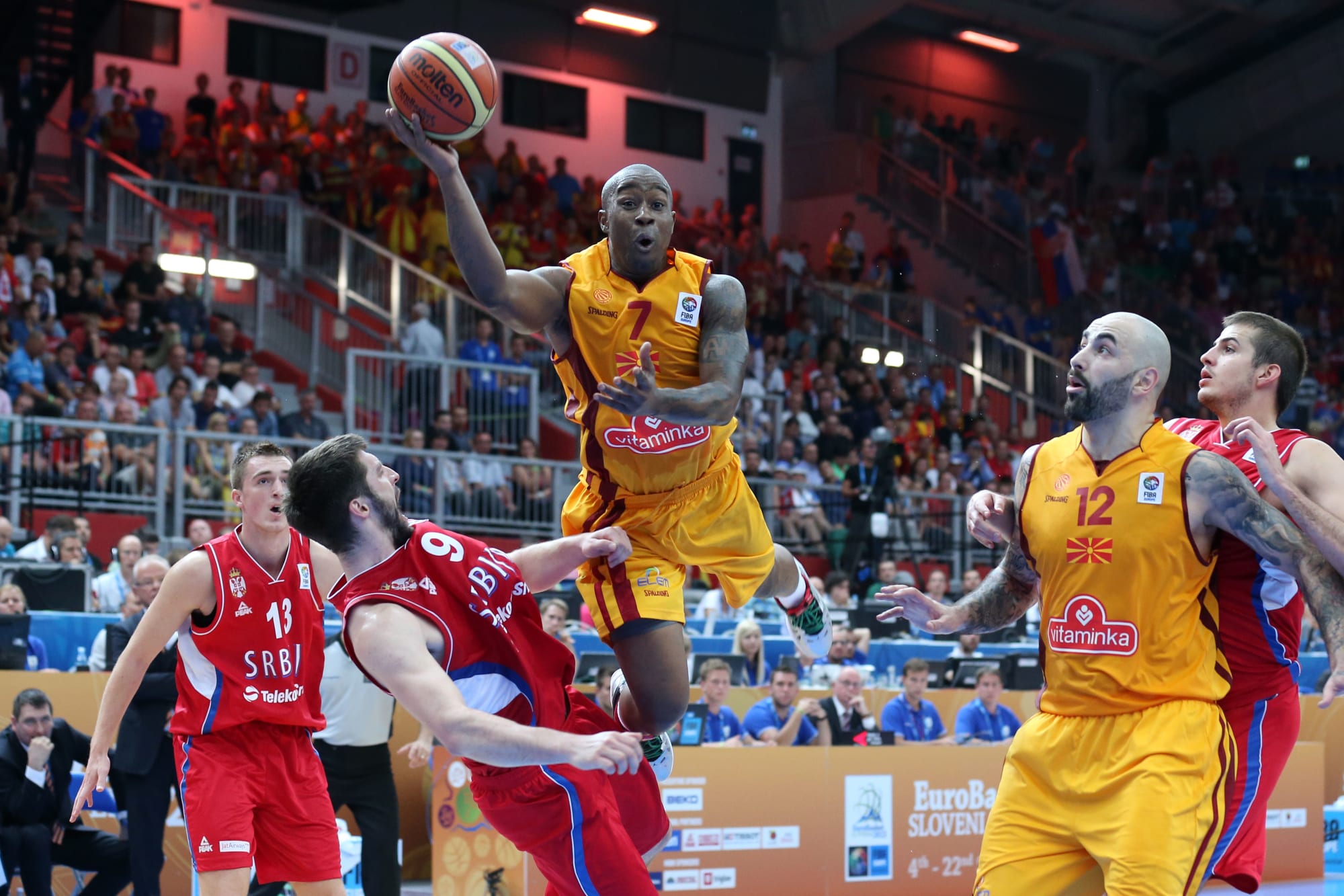 Bo's back! McCalebb pens deal with Bayern | FIBA Basketball