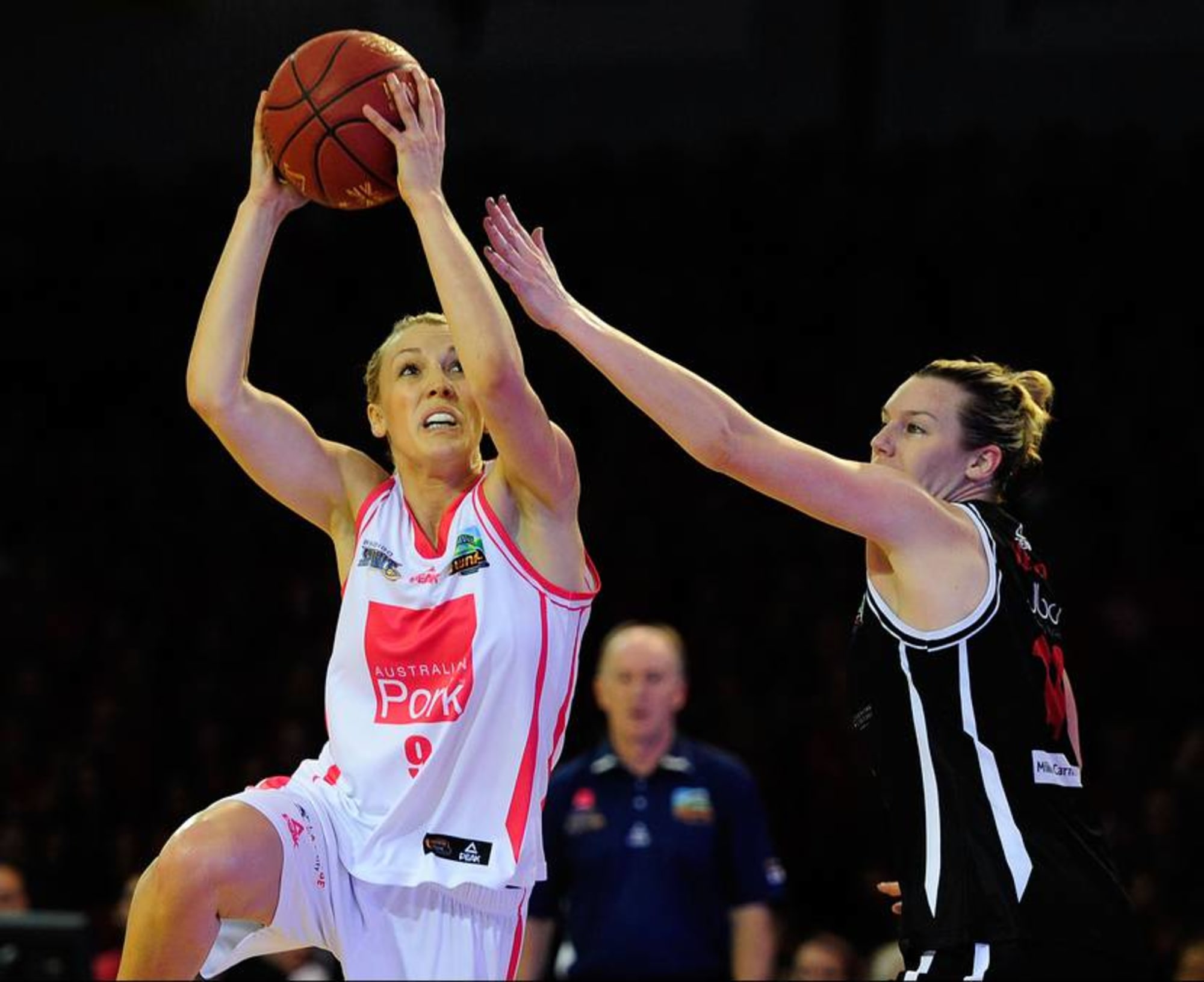 Garrick appears from Joyce's left-field factory | FIBA.basketball