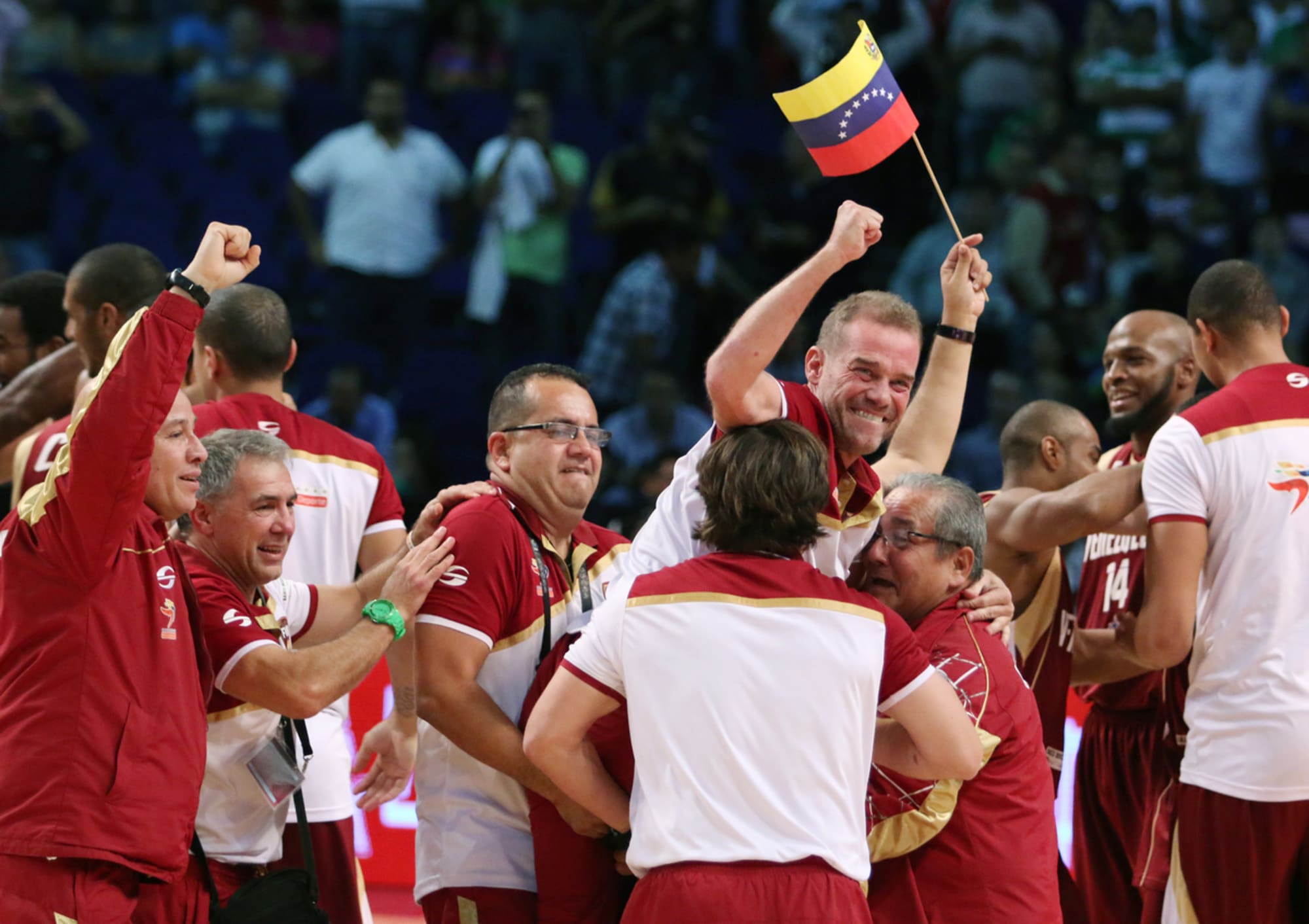 'Che' Garcia, Venezuela ride the wave of success | FIBA Basketball