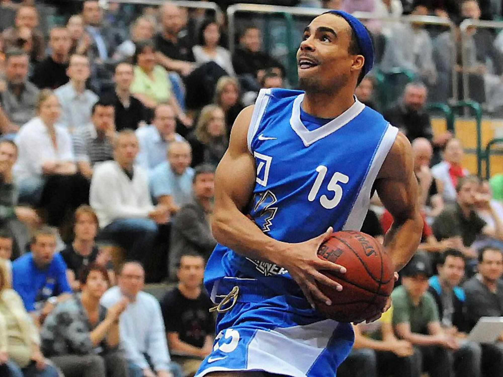 GER - Deutsche Bank Skyliners won ninth game in a row | FIBA Basketball