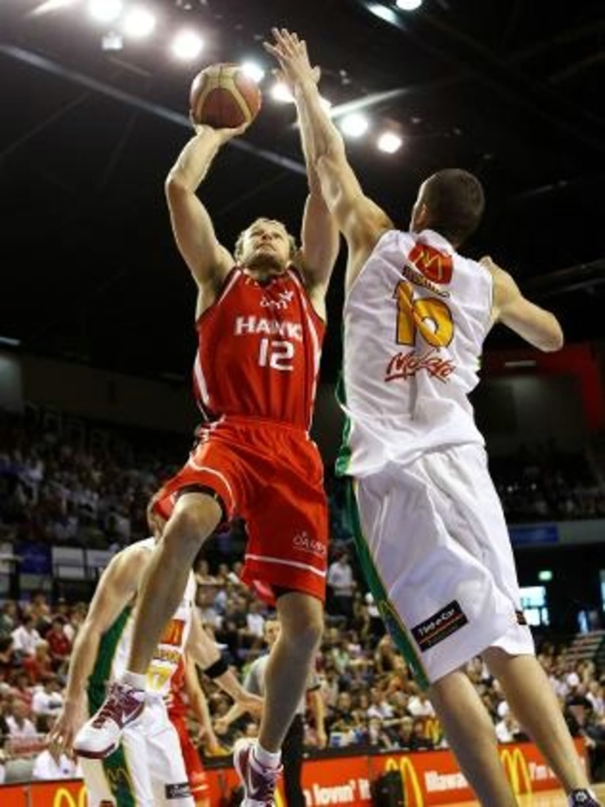 AUS - Saville steadies Hawks, now Perth awaits | FIBA Basketball