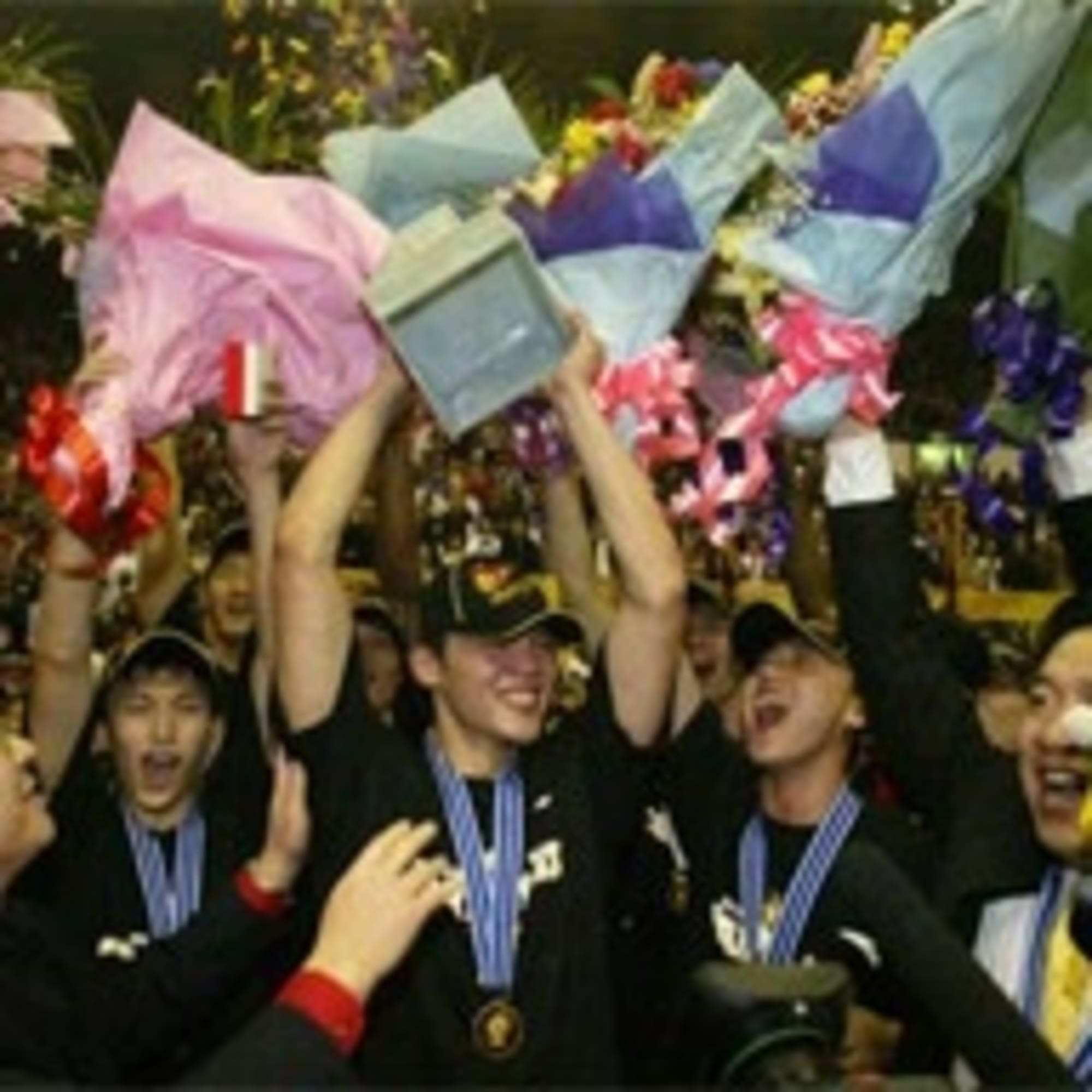 CHN - Zhu Fangyu leads Guangdong to fourth title in China | FIBA Basketball