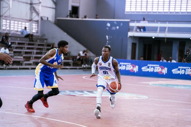 Urunani take a step closer to Elite 16 with hard fought win over Oilers ...