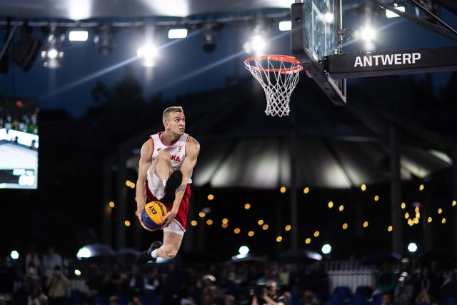Grabowski wins gold at Crelan FIBA 3x3 World Cup 2022 dunk contest ...