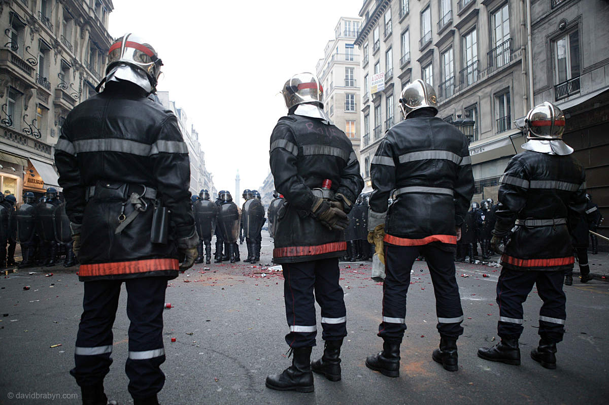 Firefighter Riot, Paris - David Brabyn Photojournalist New York City