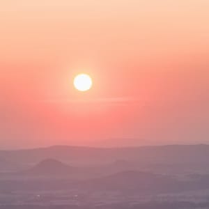 What is the origin of the last name Sun?