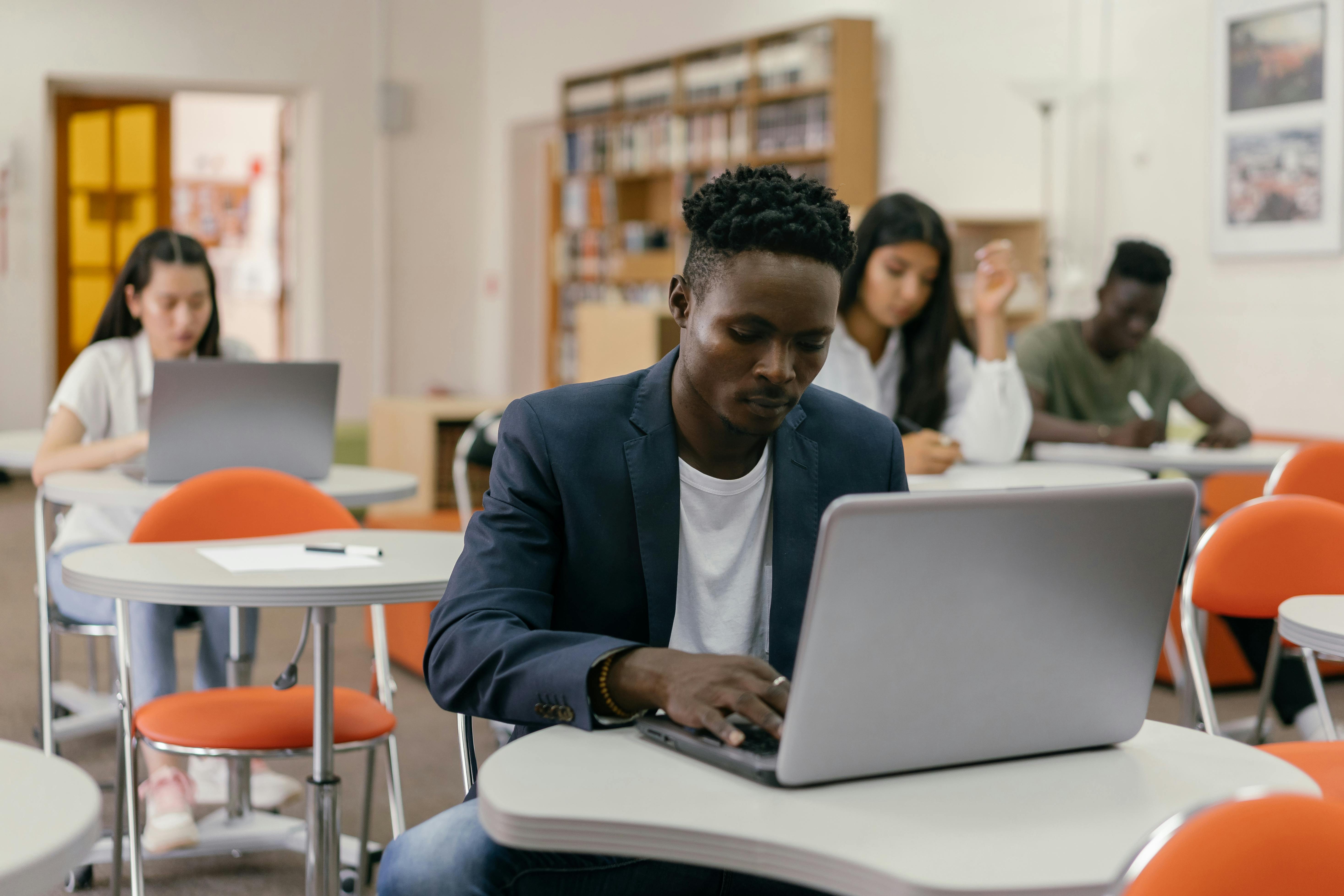 How to Pass the Inburgering Reading Exam: Simple Steps and Tips ...