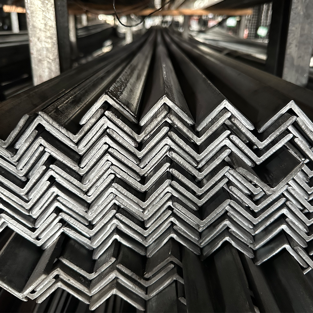 Ángulo 1/2" (12.70 mm) x 1/8 (3.25 mm) x 6 Metros | Pall-Metal