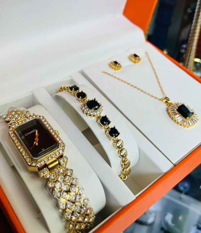 Luxury Chanel Watch & Jewelry Necklace & Wristlet Set for women ...