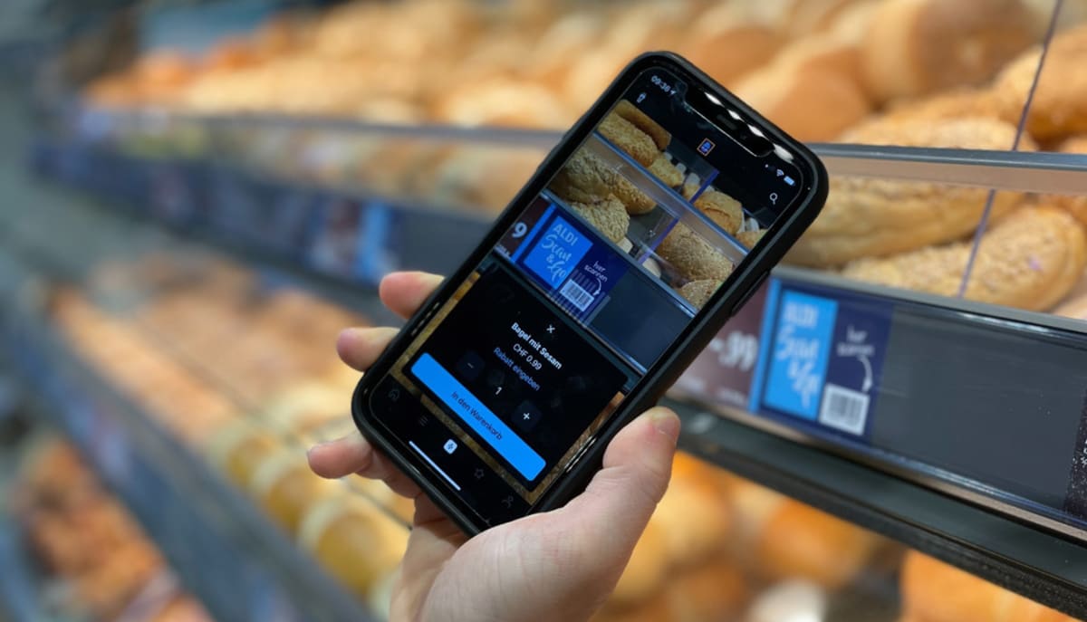 Aldi-Kunden können nun mit dem eigenen Handy scannen und zahlen