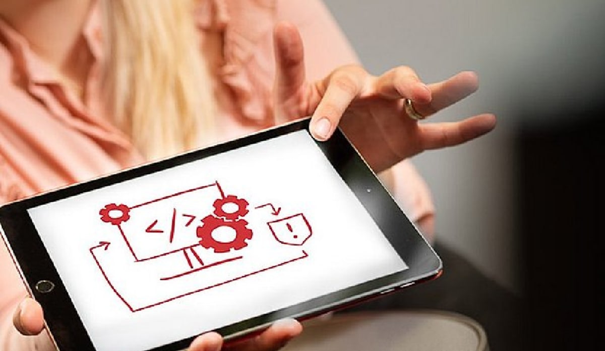 FFHS startet CAS für AI-Assisted Software Engineering