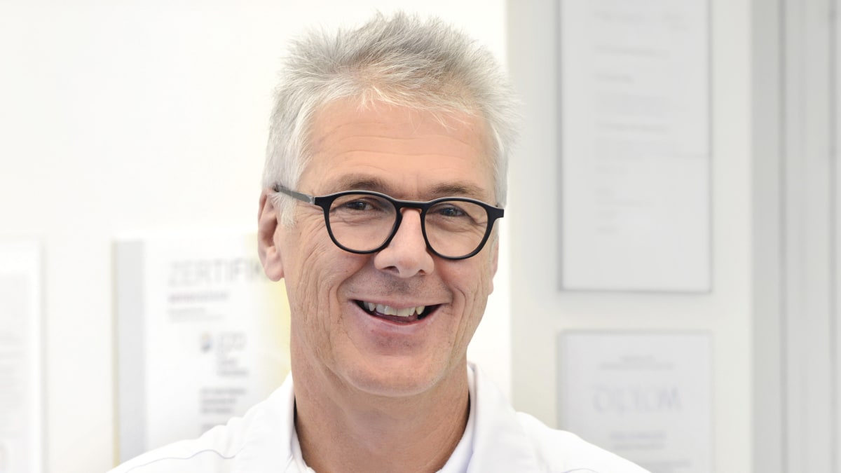 Michael Huber zum Chefarzt befördert