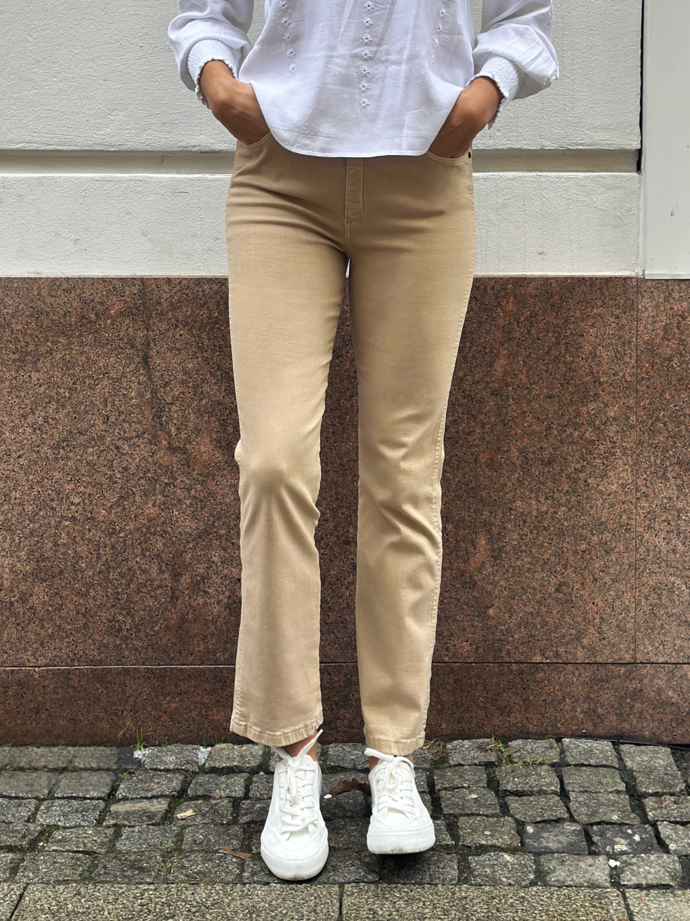 Malena F Megalia Shot