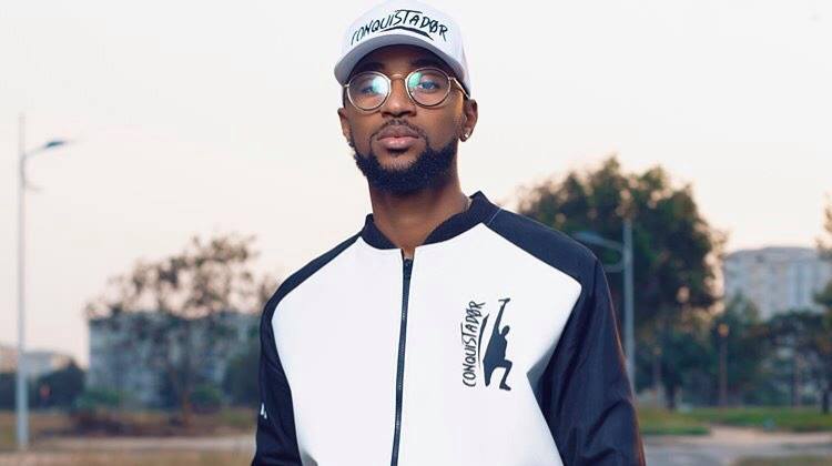 Young Double lança novo single "Sinais", e revela nome do próximo álbum