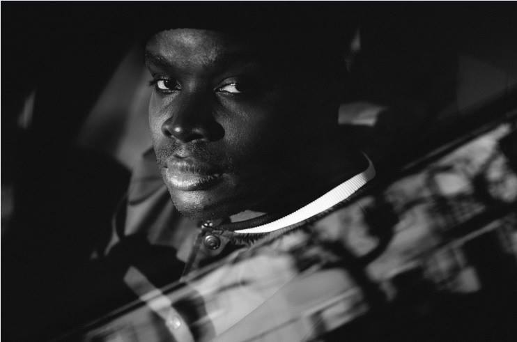 Obras "Educação Visual" e "Serviço Público" de Valete disponíveis em vinil