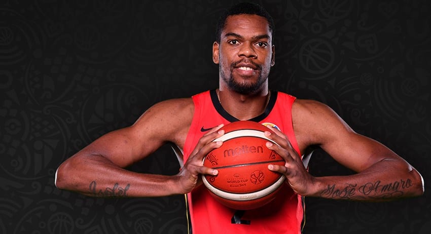 Yanick Moreira é o MVP de Novembro da Liga dos Campeões de basquete