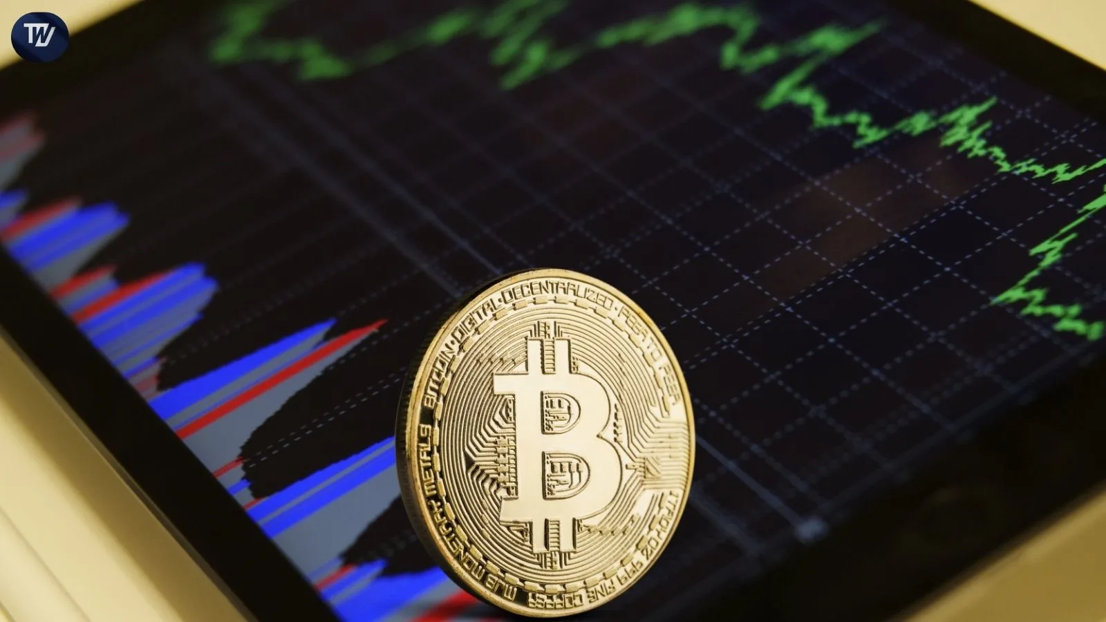 Bitcoin (BTC) Shows Reversal Signals As LTH Sell-Side Risk Falls