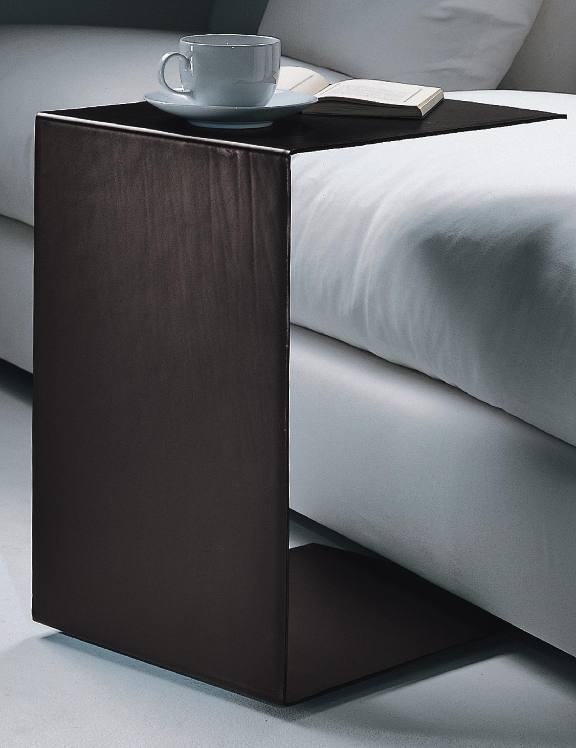 Flexform Plain Coffee Table | Deplain.com