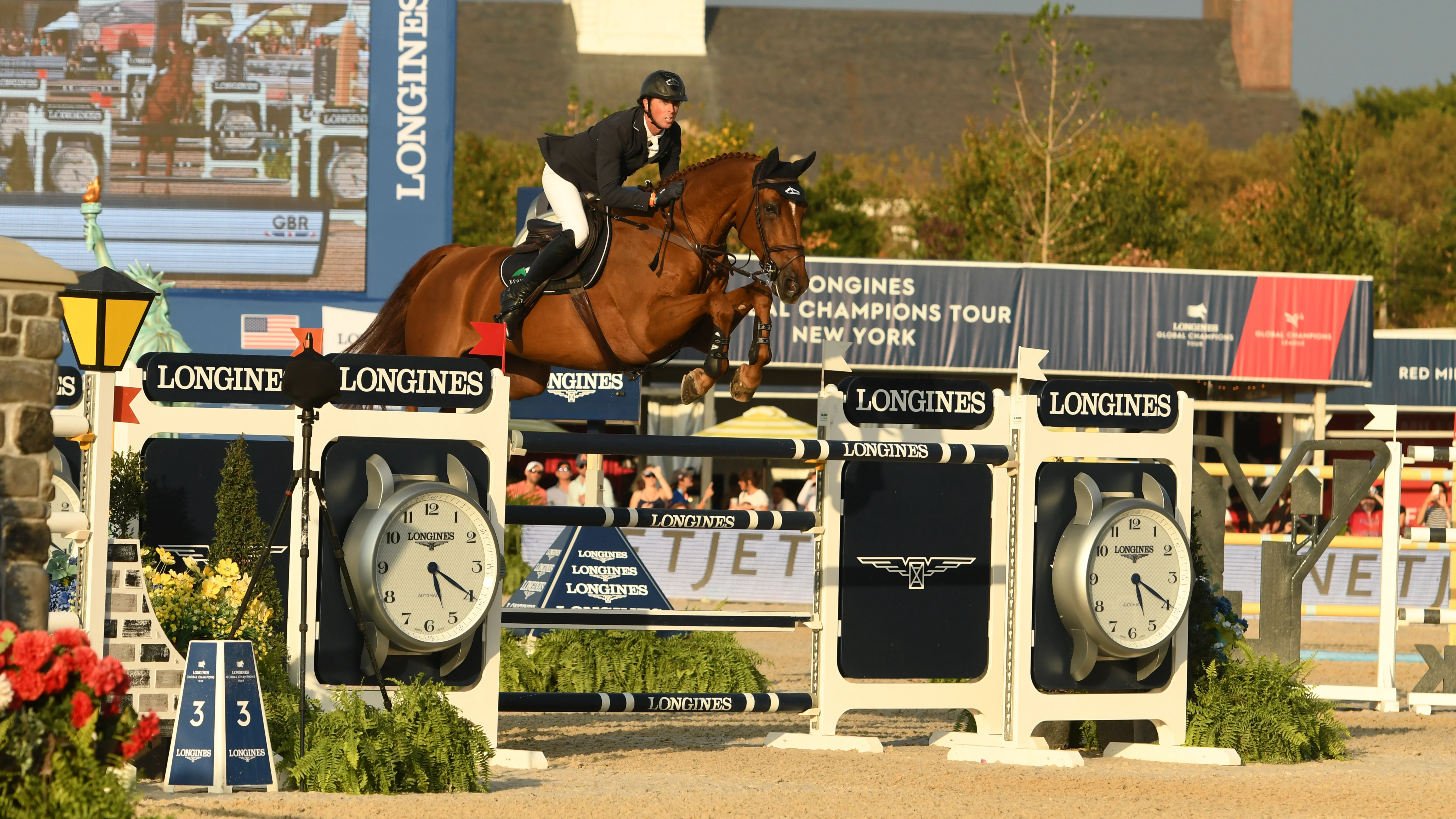 Explosion W Rockets To The Top Of The €300,000 Longines GCT Grand Prix ...
