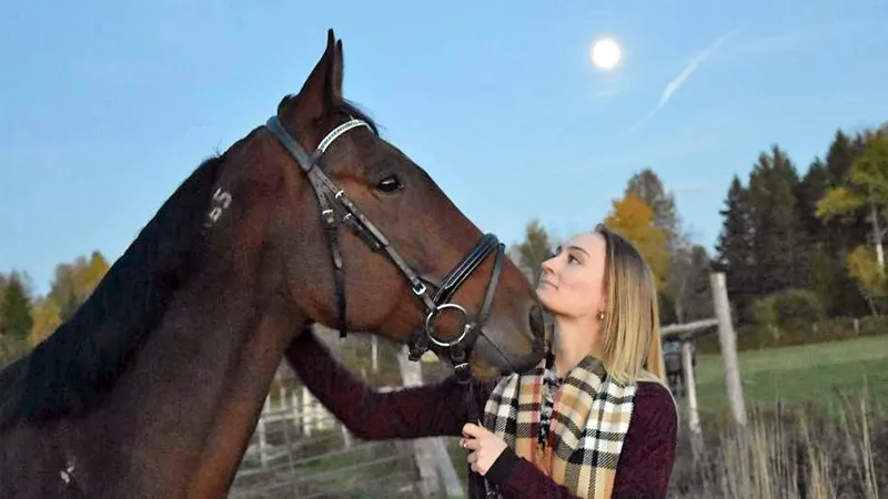 Amateurs Like Us: Alexandria Tiffinger Is Studying For Her Masters And ...