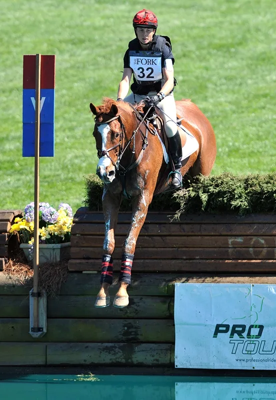 Ashley Leith & Jet - The Chronicle of the Horse