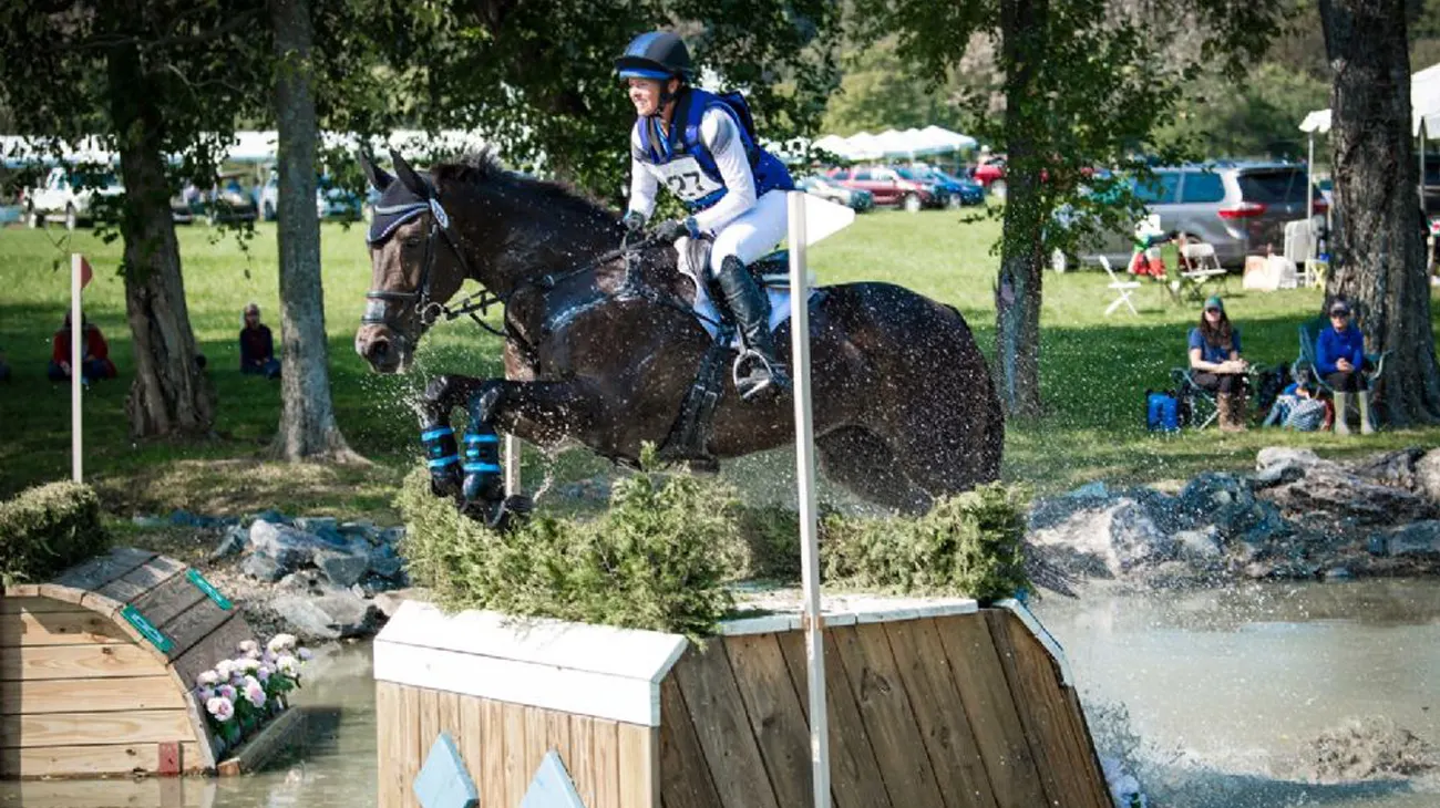 Julie Wolfert Receives USET Foundation’s 2025 Amanda Pirie Warrington ...