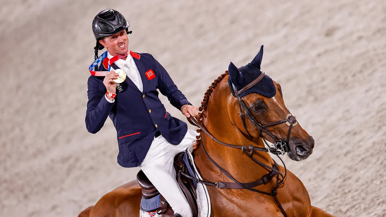 Explosion W Retired in Emotional Farewell at London International Horse ...