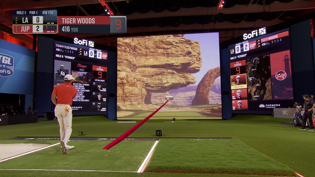 Tiger Woods Hits a Stinger on Stinger