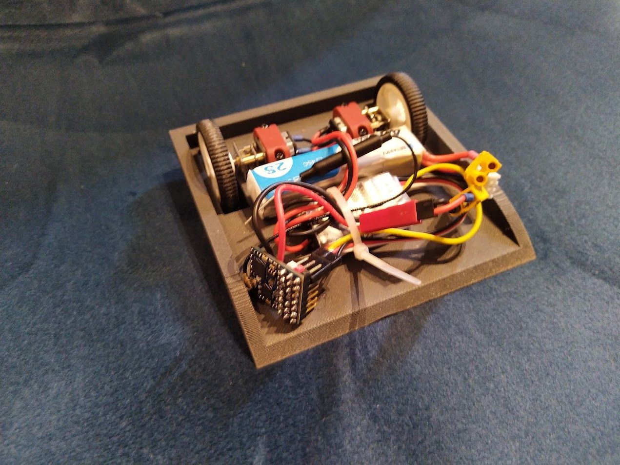 All about my ant-weight (fairy-weight) Combat Robotics