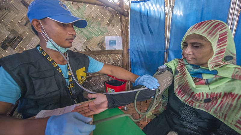 Are local and international aid worker disparities worsening under ...