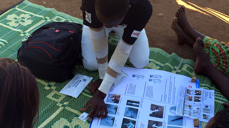 In Africa, HIV self-test success hinges on human interaction | Devex