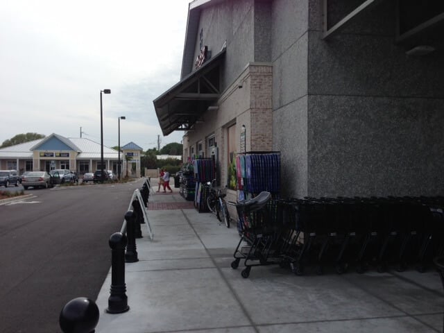 Harris Teeter Grocery opens in the old Red and White on the Isle of ...