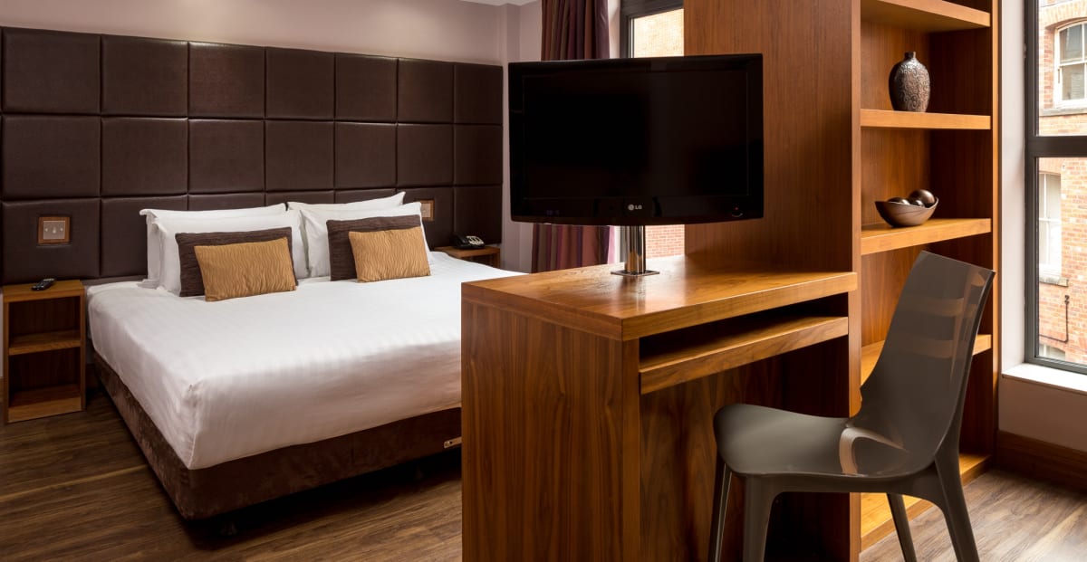 Serviced Apartments & Aparthotel in Leeds City Centre | Roomzzz Aparthotels