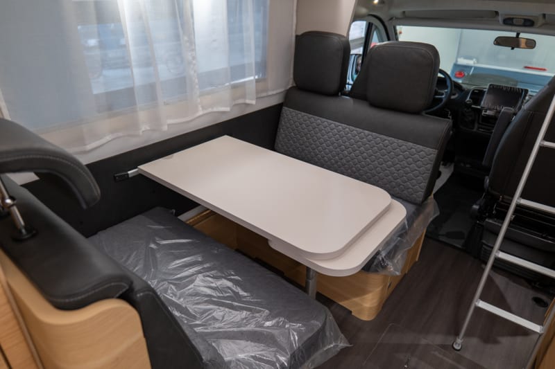 Camper Nuovo Mansardato Adria CORAL XL 600 DP - 60Y PACK WILD&FREE Frattin Auto Rossano Veneto ...
