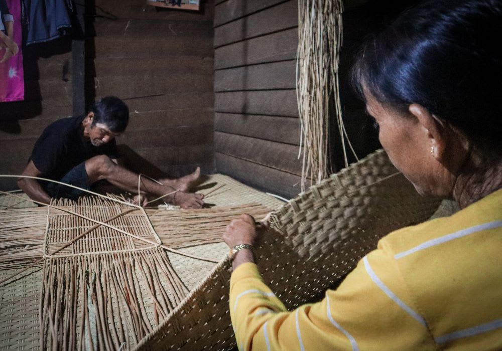 Detail of Strong Women Behind the Beauty of Bukit Baka Bukit Raya ...