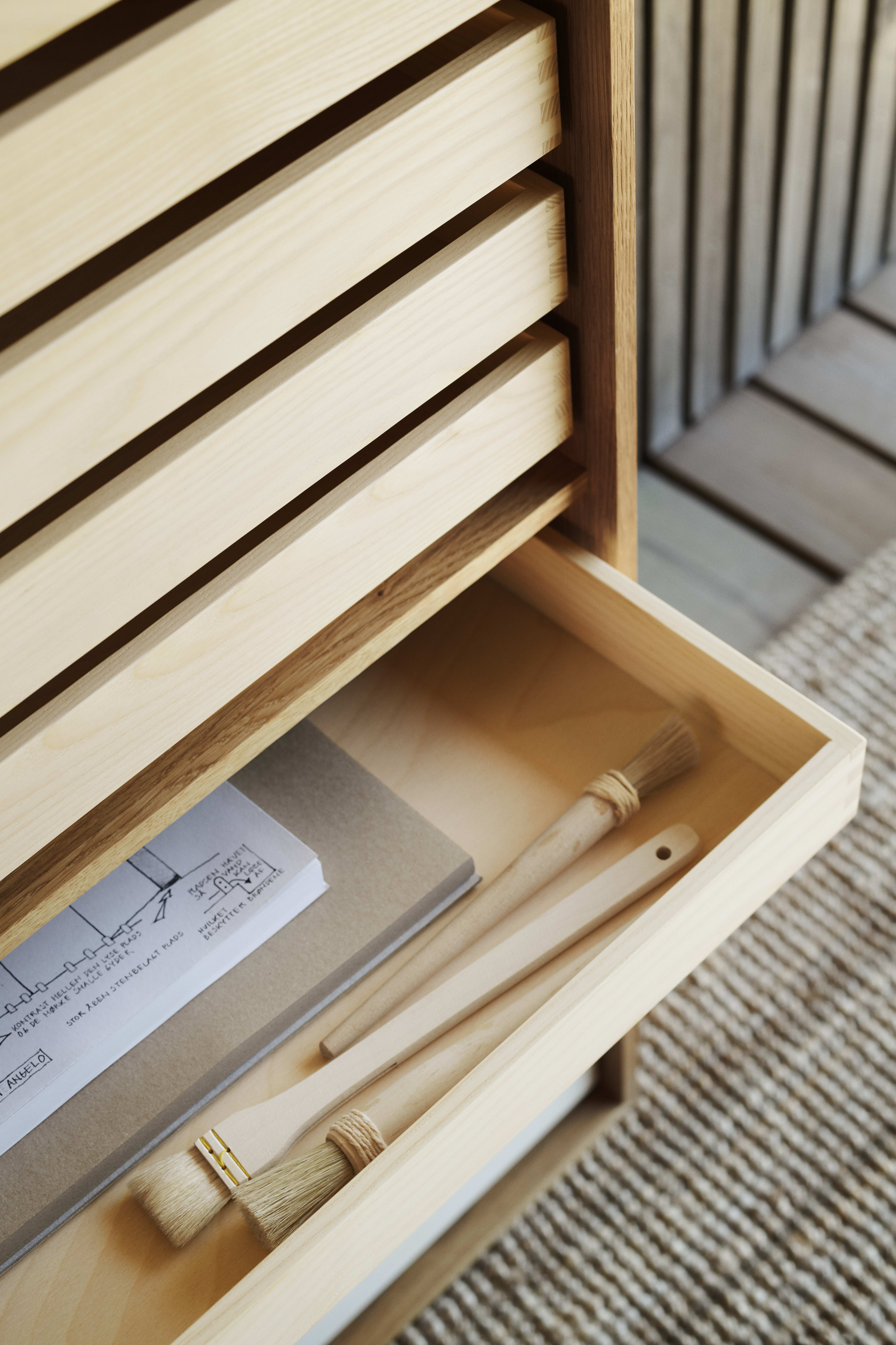 The FK63 Bookcase System is designed for maximum flexibility: the ...
