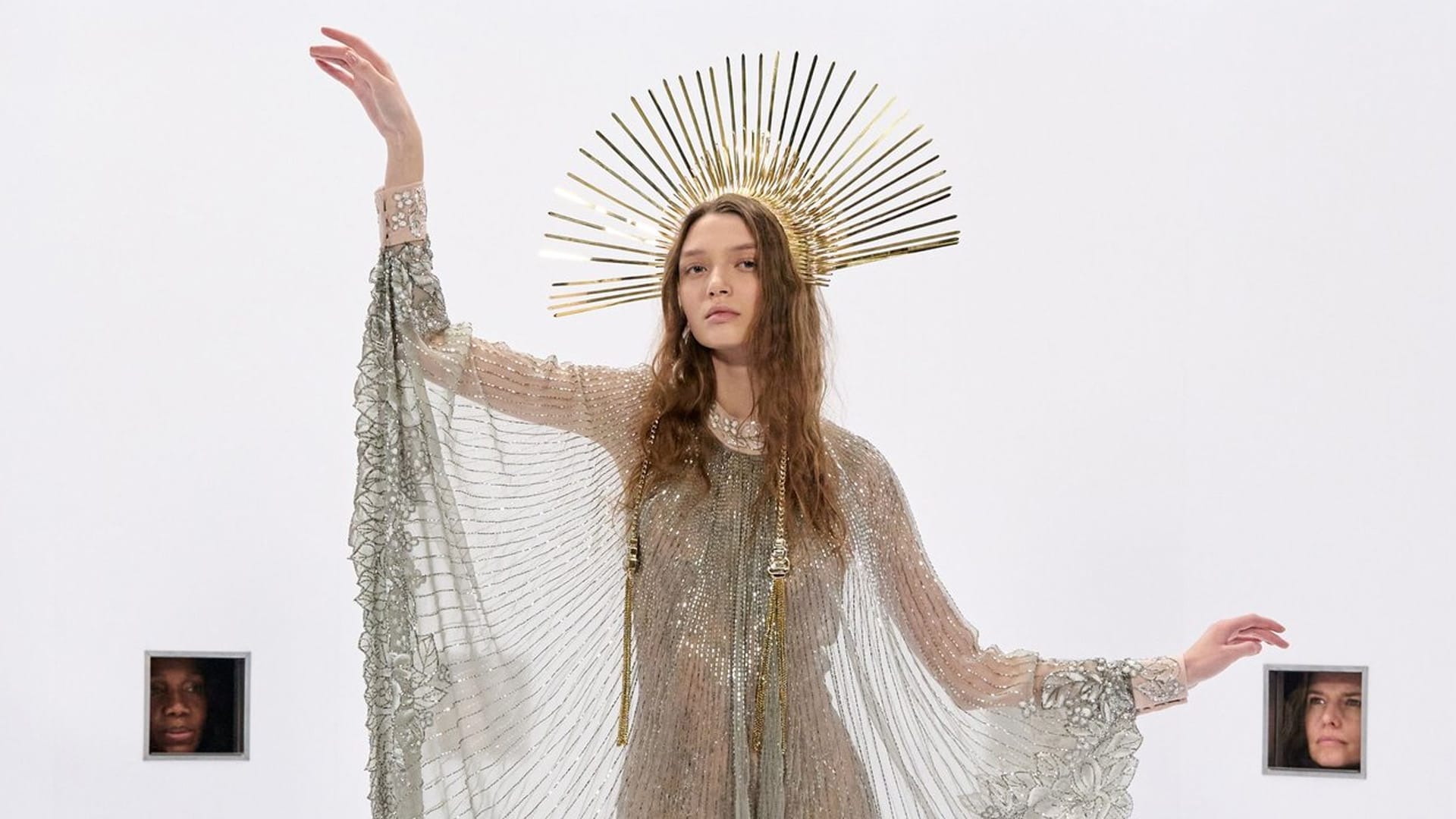 Desfile de Alta Costura Valentino Specula Mundi 2026 | ideasDi.com ...
