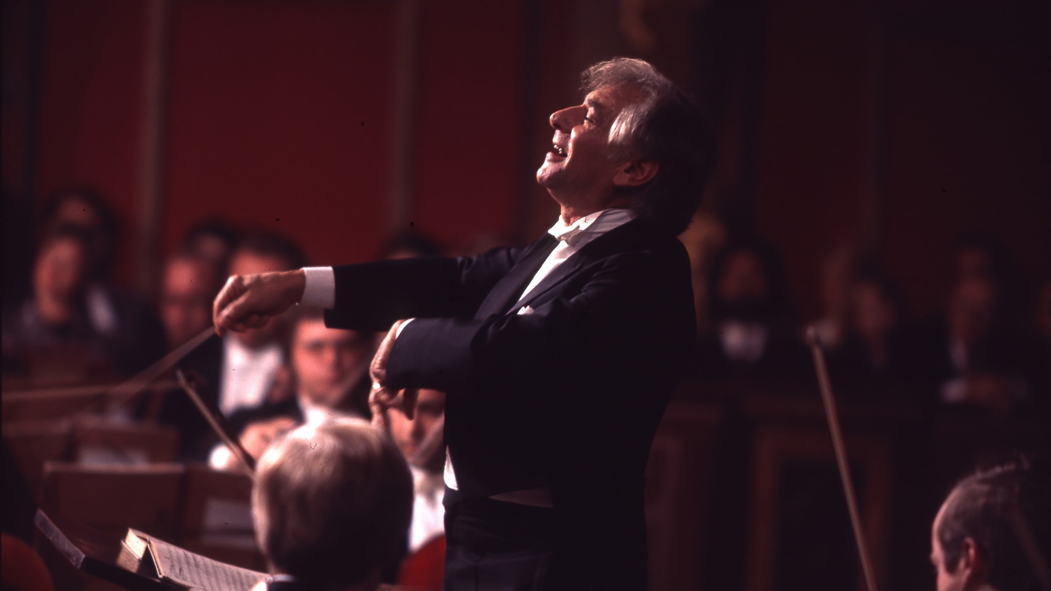 Watch: Bernstein conducts Mahler: Symphony No. 2 (1974)