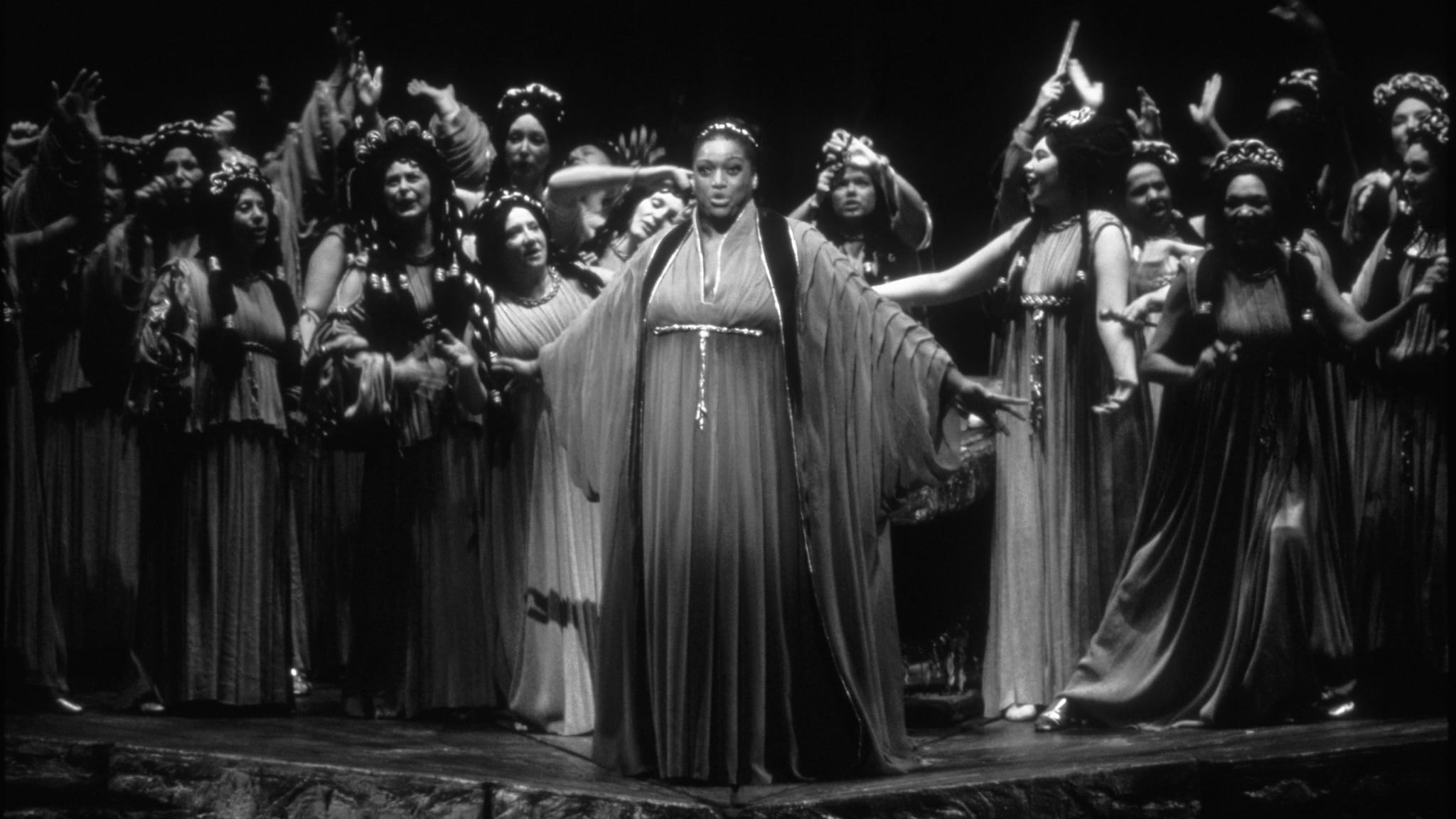 Discover on STAGE+ | Opera