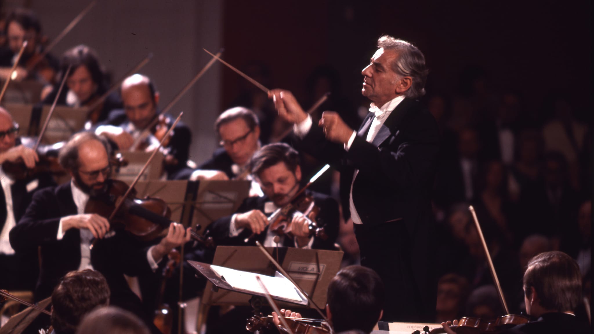 Watch: Bernstein conducts Mahler: Symphony No. 2 (1974)