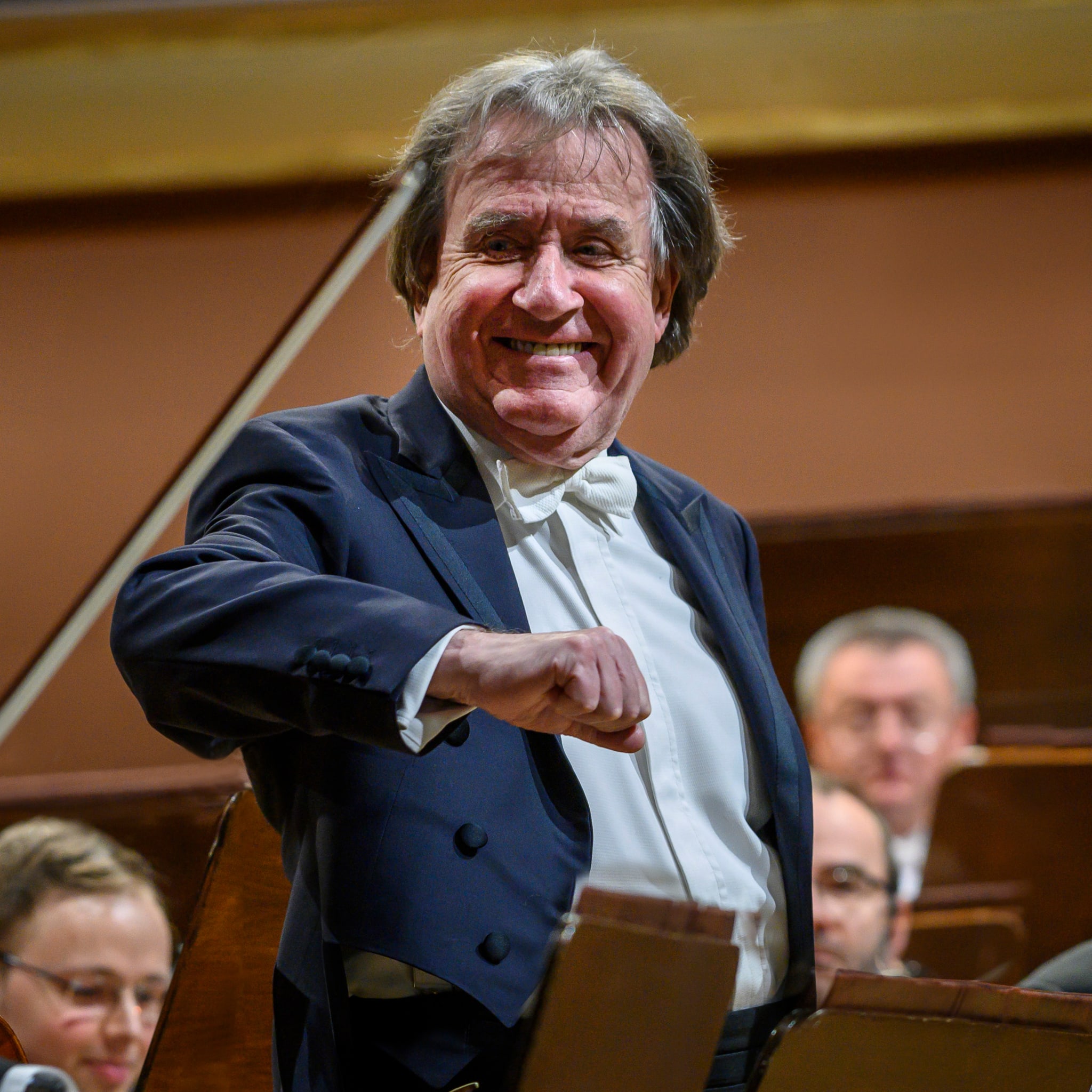 Watch: Honeck conducts Grieg, Mozart & Beethoven – with Rudolf Buchbinder