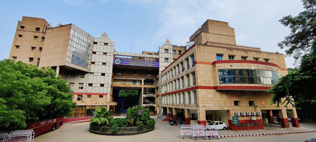 PGIMER Dr. RML Hospital, New Delhi | Admissions, Campus & Details - Sartha